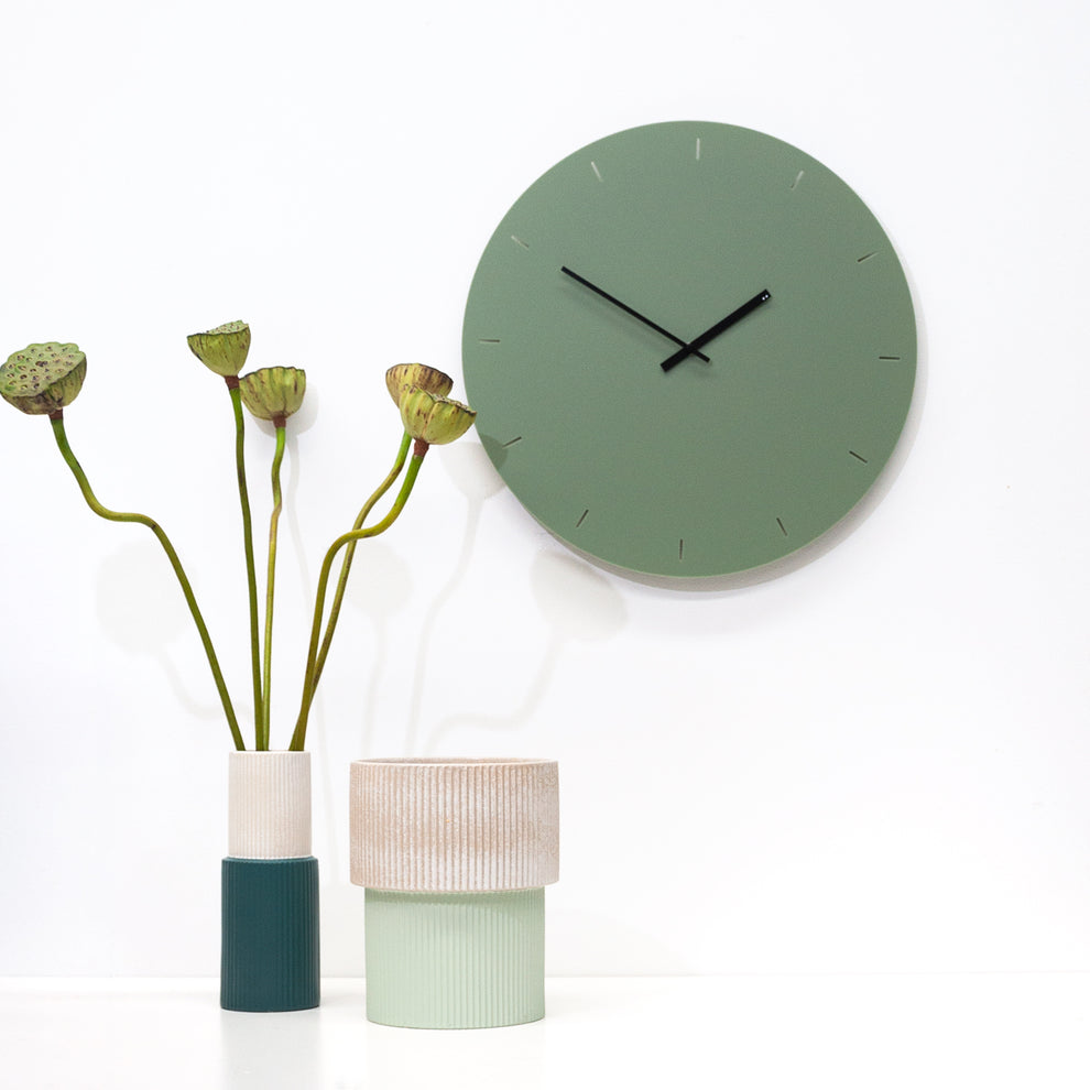 Go Green with the Minimalist wall clock – TOO DESIGNS